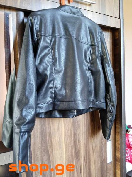 ქალის HM-ის კურტკები